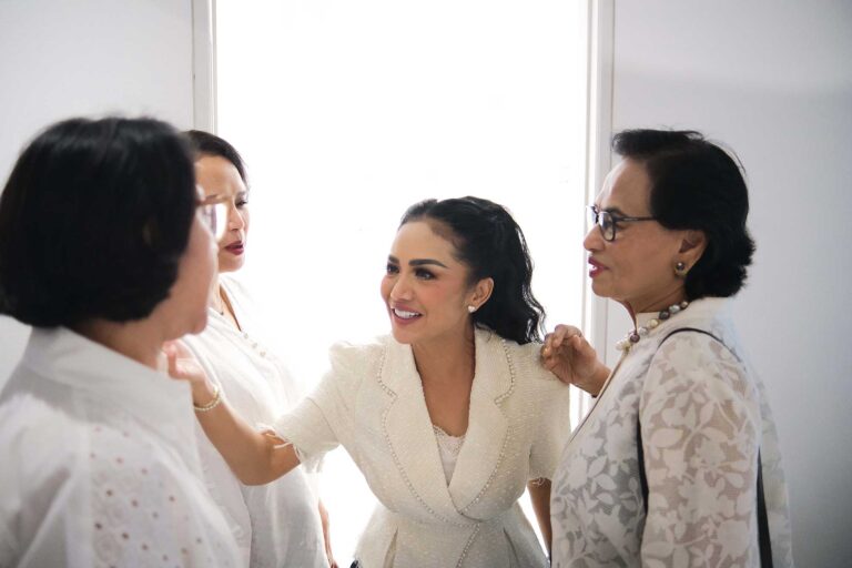 Dewi Motik Pramono – Socio-entrepreneur, women empowerment, business ...